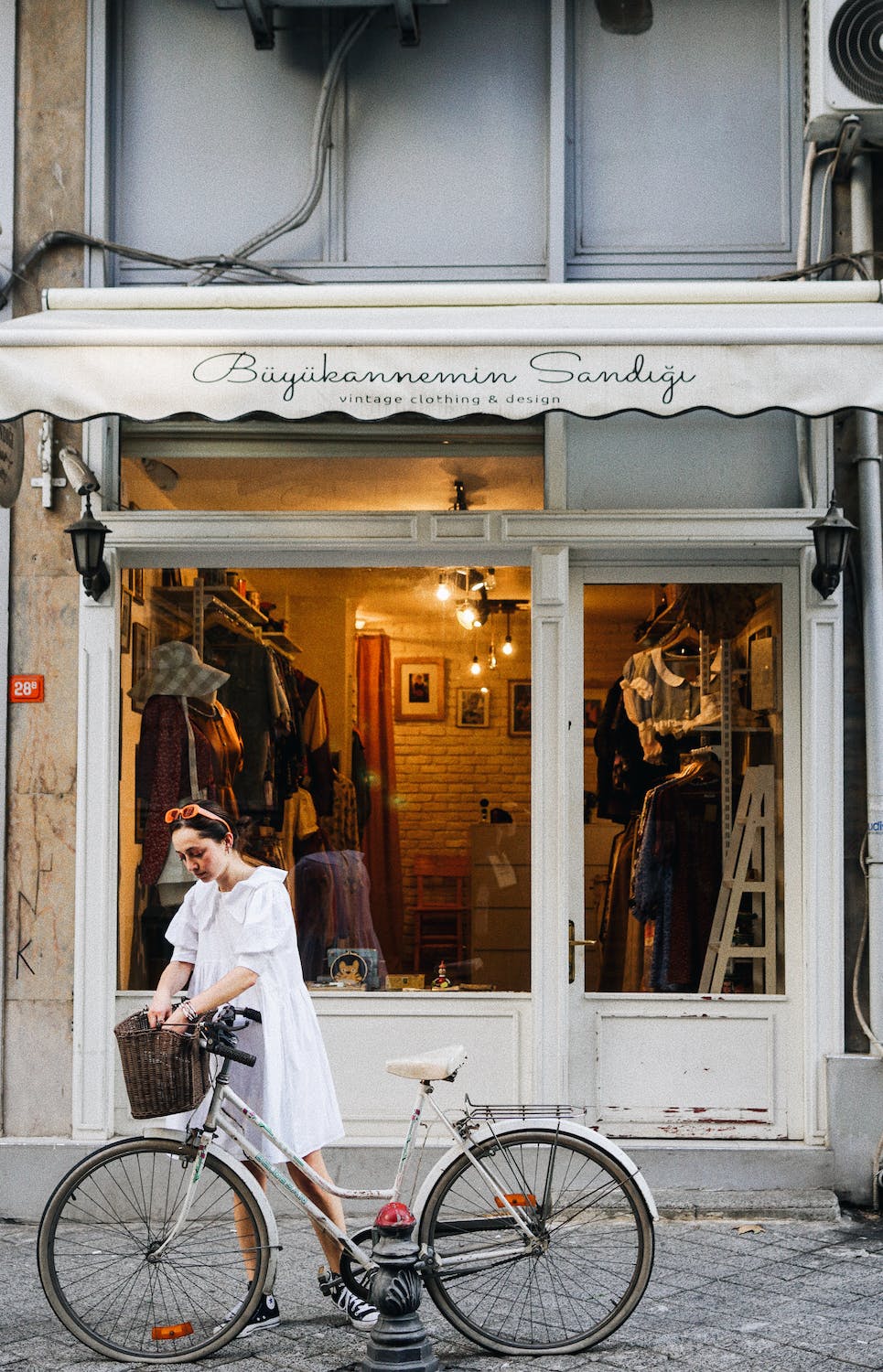 Trade Name vs Brand Name: Understanding the difference - The Logo Company